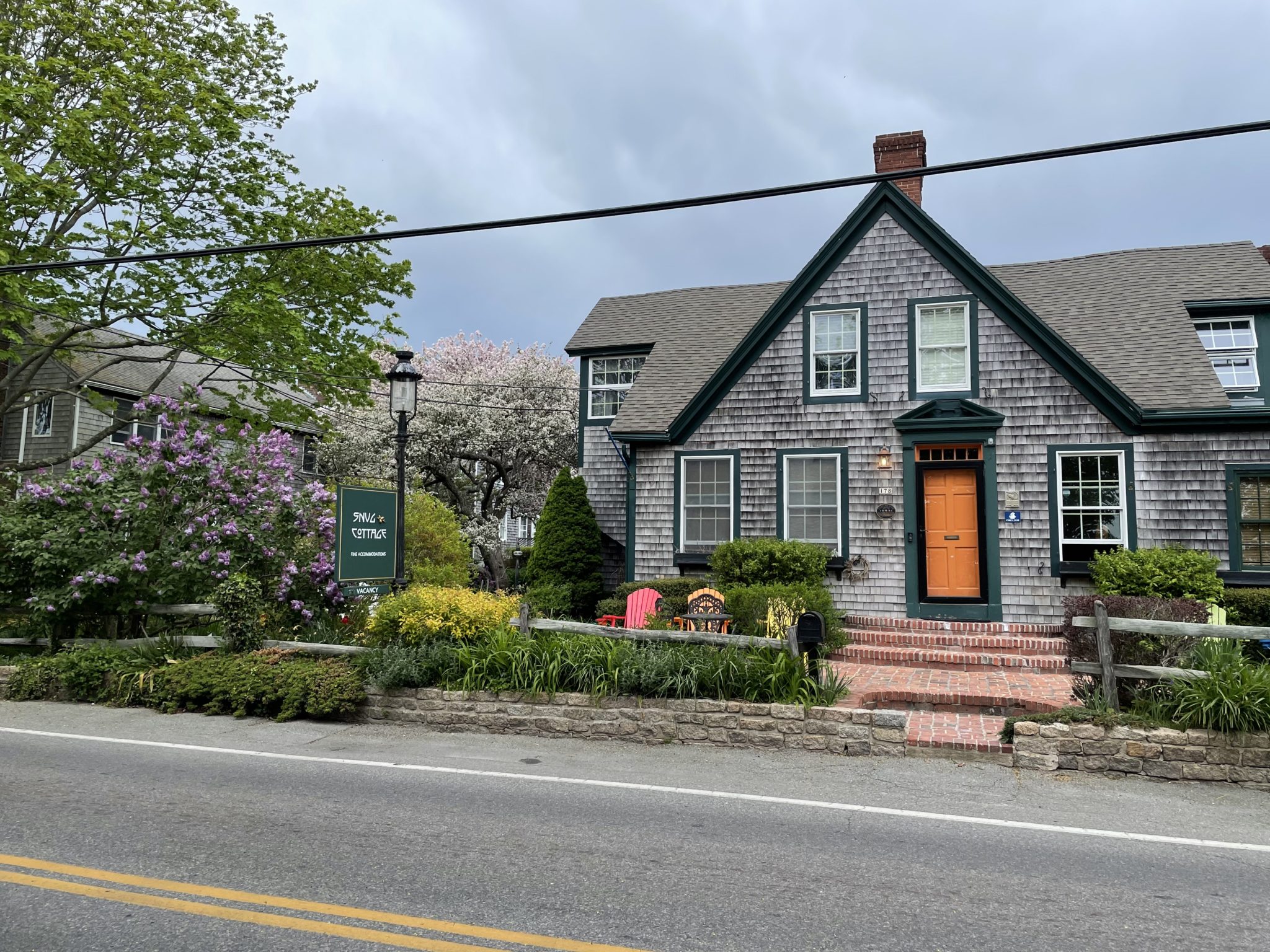 Snug Cottage: Bed and Breakfast in Provincetown Massachusetts